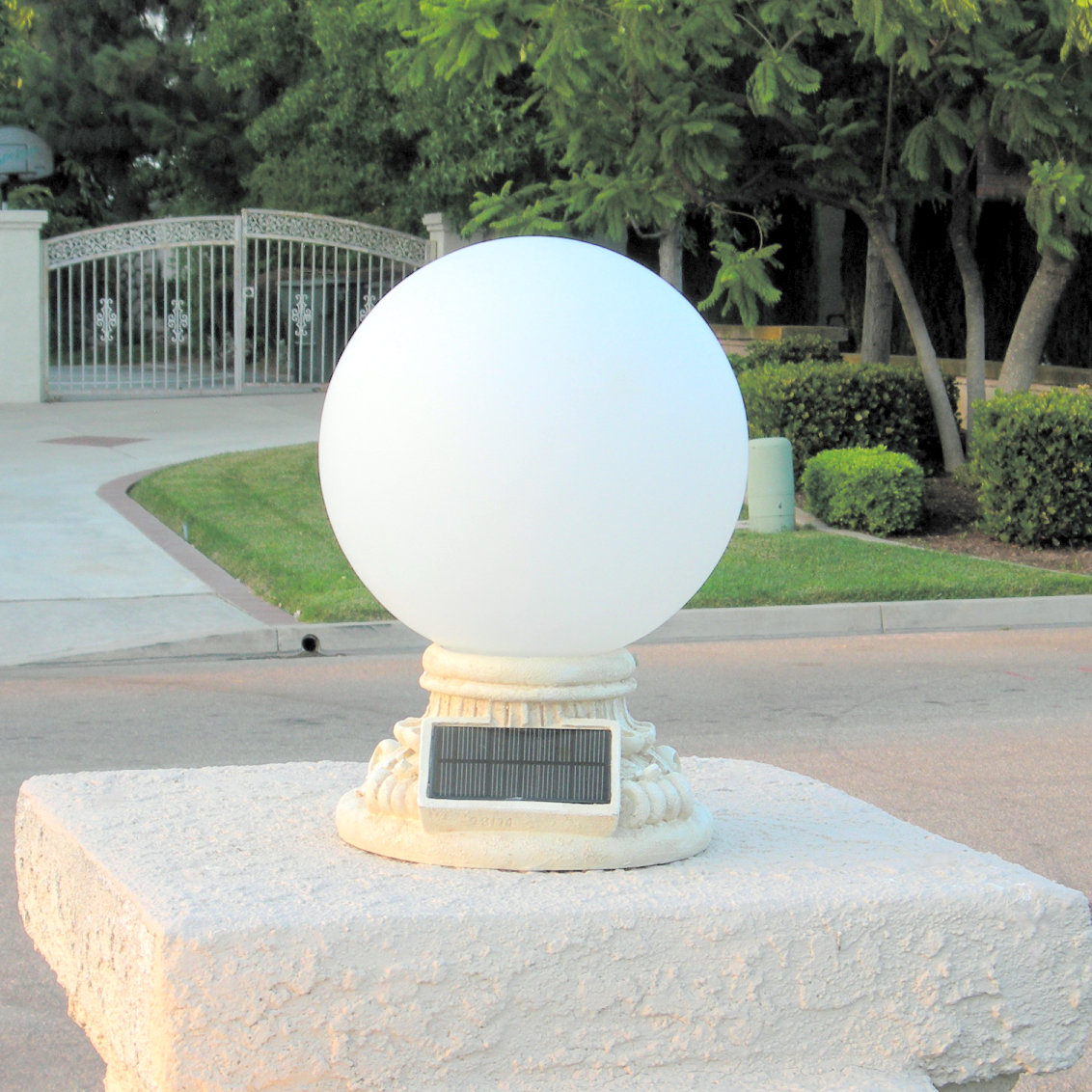 Arlmont & Co. Vanesa 14" Battery Powered Outdoor Floating Light ...