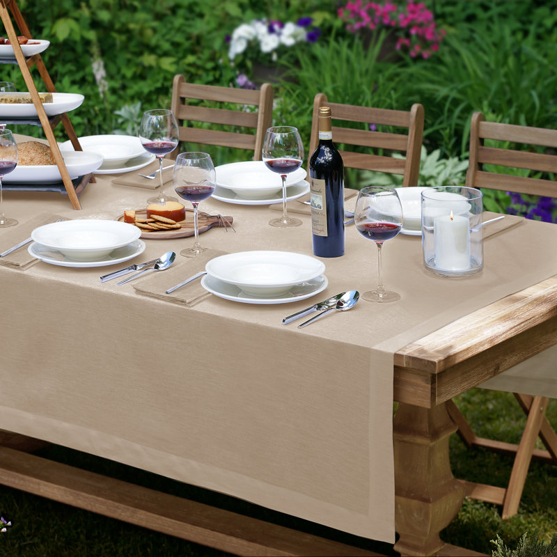 Villeroy & Boch La Classica Solid Color Linen Tablecloth & Reviews ...