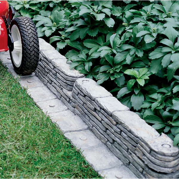 EMSCO Group 3.5'' H x 120'' W Slate Vinyl Lawn Edging | Wayfair