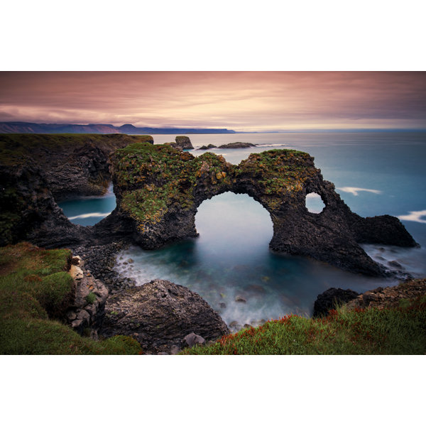 Highland Dunes Gatklettur Arch Rock Near Hellnar, Snaefellsnes ...