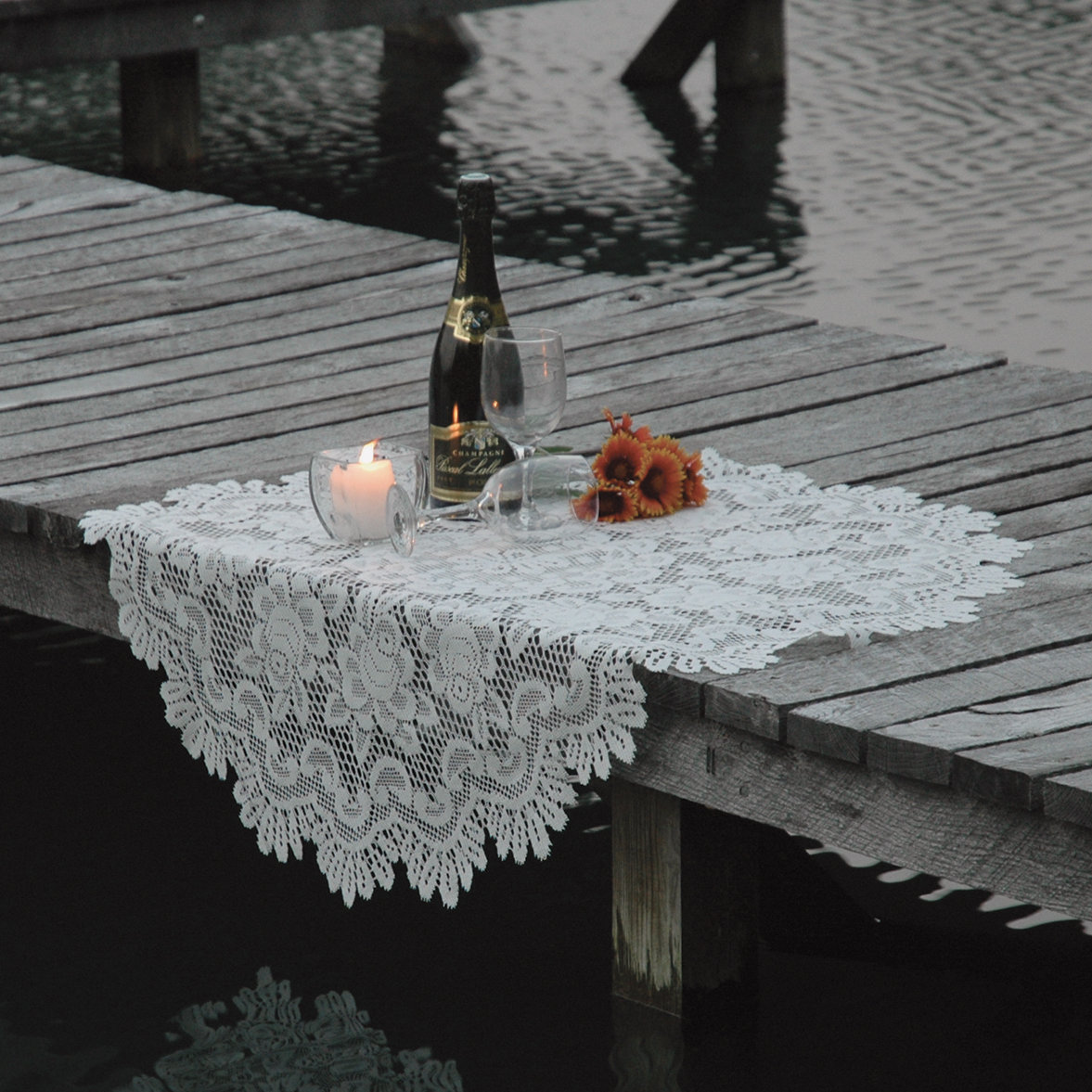 Ophelia & Co. Kreider Round Floral Polyester Table Topper & Reviews ...