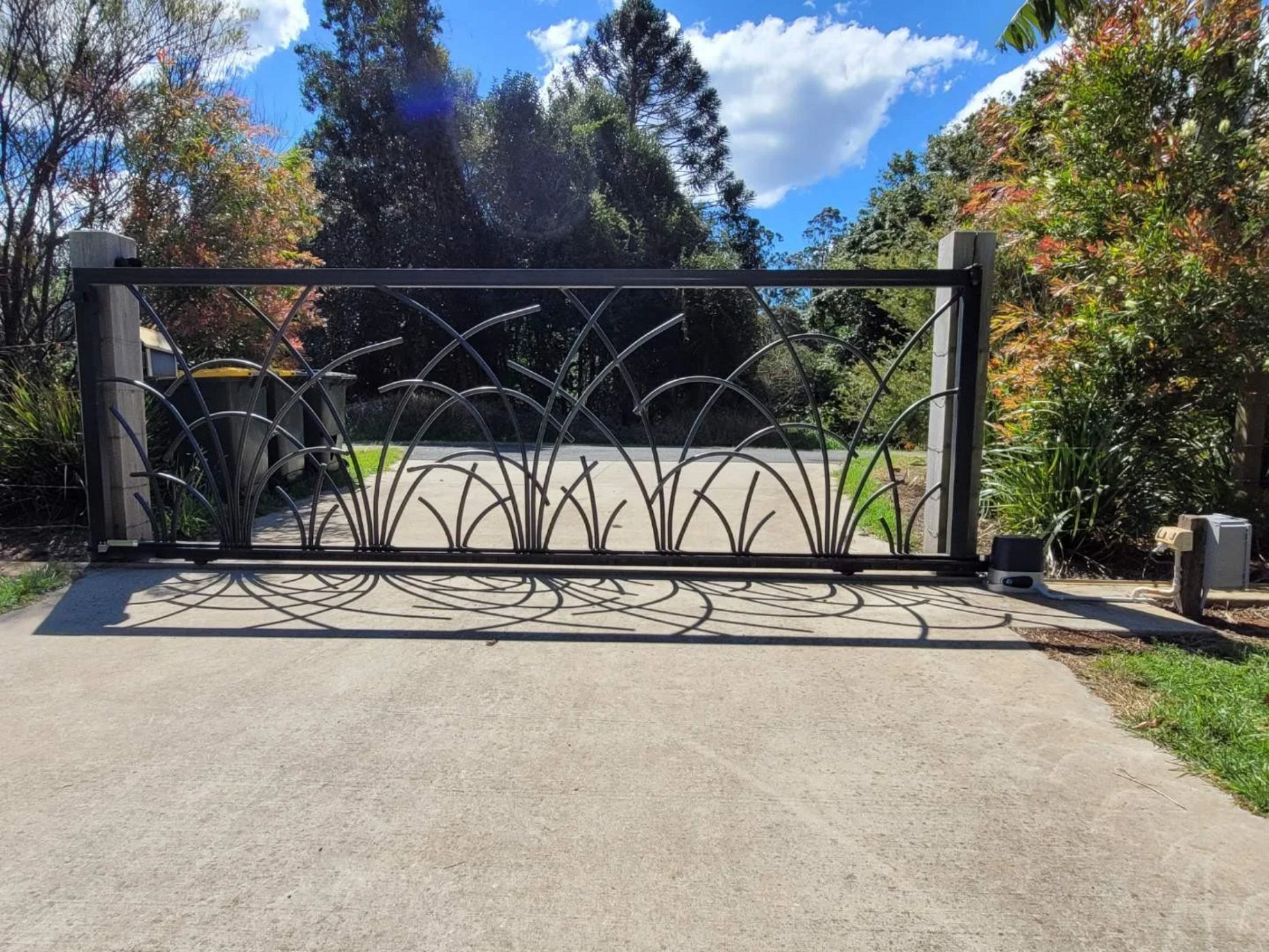 TAIMCO Modern Spiral Vintage Fence Design Metal Driveway Gate - Wayfair ...