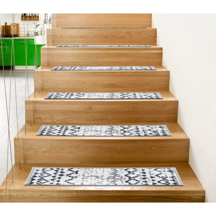 Dakota Fields Distressed Geometric Non-Slip Cream Stair Tread & Reviews ...