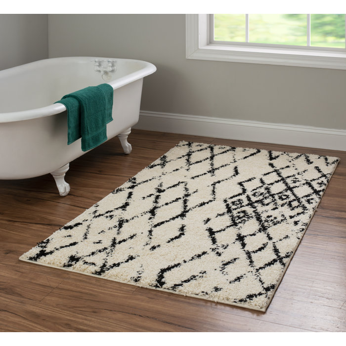 Union Rustic Kerens Geometric Shag Ivory/Black Area Rug & Reviews | Wayfair