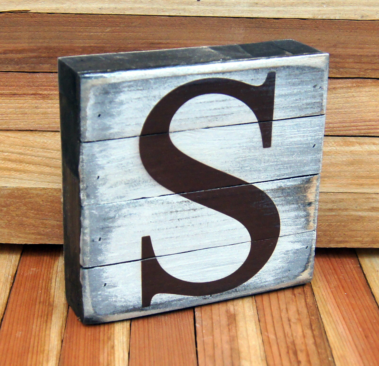 aMonogramArtUnlimited Classic Letter Ampersand on Rustic Board Wall ...