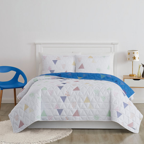 Crayola Triangle Embroidered 3 Piece Full/Queen Quilt Set & Reviews ...