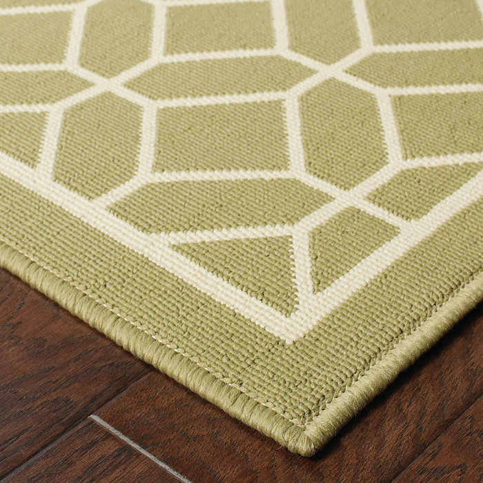George Oliver Petya Pea Green/ Ivory Indoor/Outdoor Rug & Reviews | Wayfair