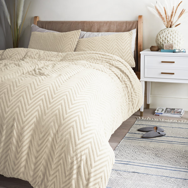 CosmoLiving by Cosmopolitan Cosmo Living Ivory Tufted Chevron Duvet Set ...