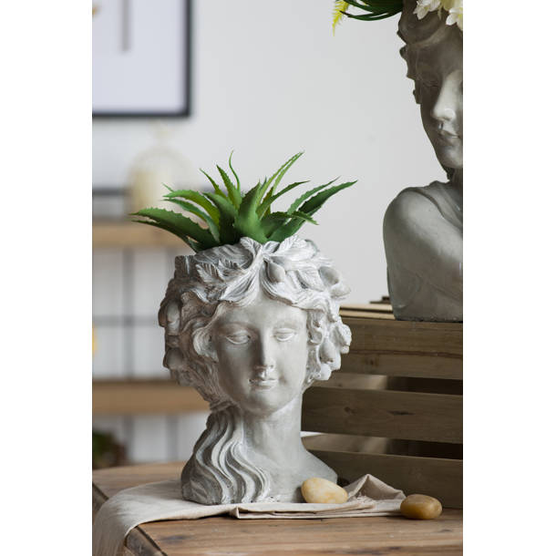 Design Toscano Stinky The Striped Skunk Statue & Reviews | Wayfair