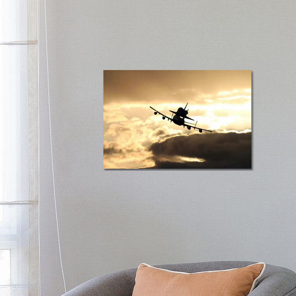 Latitude Run Discovery's Final Flight by - Wrapped Canvas Art Prints ...