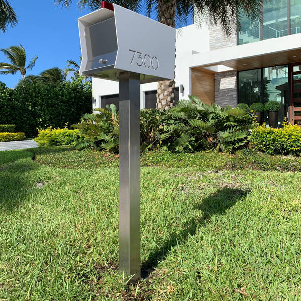 Amco Mailboxes Victorian Locking Wall Mounted Mailbox & Reviews | Wayfair