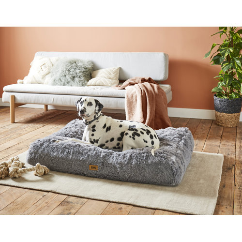 Snug Furry Friends Super Fluffy Grey Pet Bed | Wayfair.co.uk