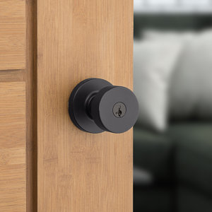 Kwikset Pismo Round Keyed Entry Knob featuring SmartKey Security ...