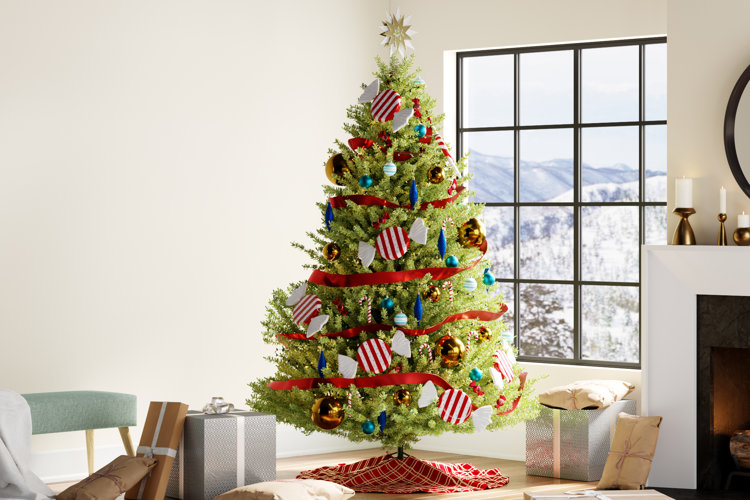 How to Hang Ornaments on a Christmas Tree - Wayfair Canada
