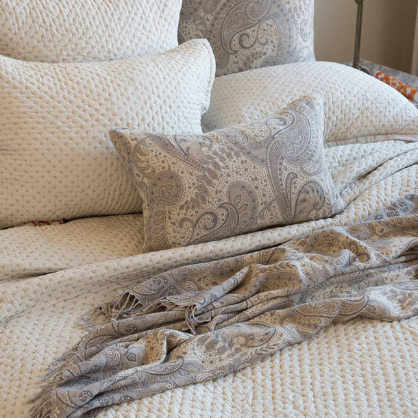 Birch Lane™ Ameeran Woven Throw Blanket & Reviews | Wayfair