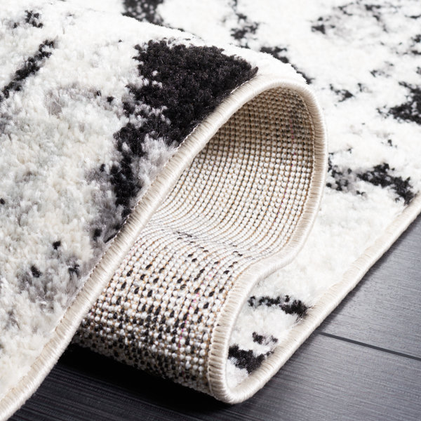 Wade Logan® Dwana Performance Ivory/Black Rug & Reviews | Wayfair