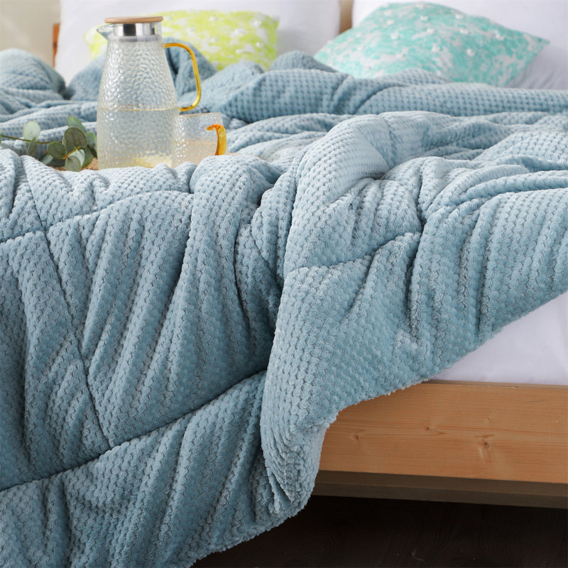 DOMDEC Luxury Flannel Fleece Comforter Plush Sherpa Back - Machine ...