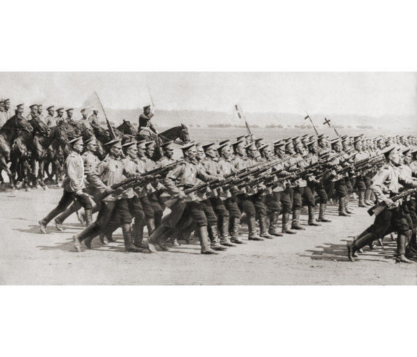 Posterazzi Russian Infantry Regiment Marching In Fighting Kit During ...