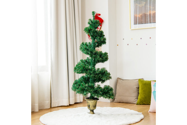 Your Guide to the 6 Christmas Tree Shapes to Display In Your Home | Wayfair