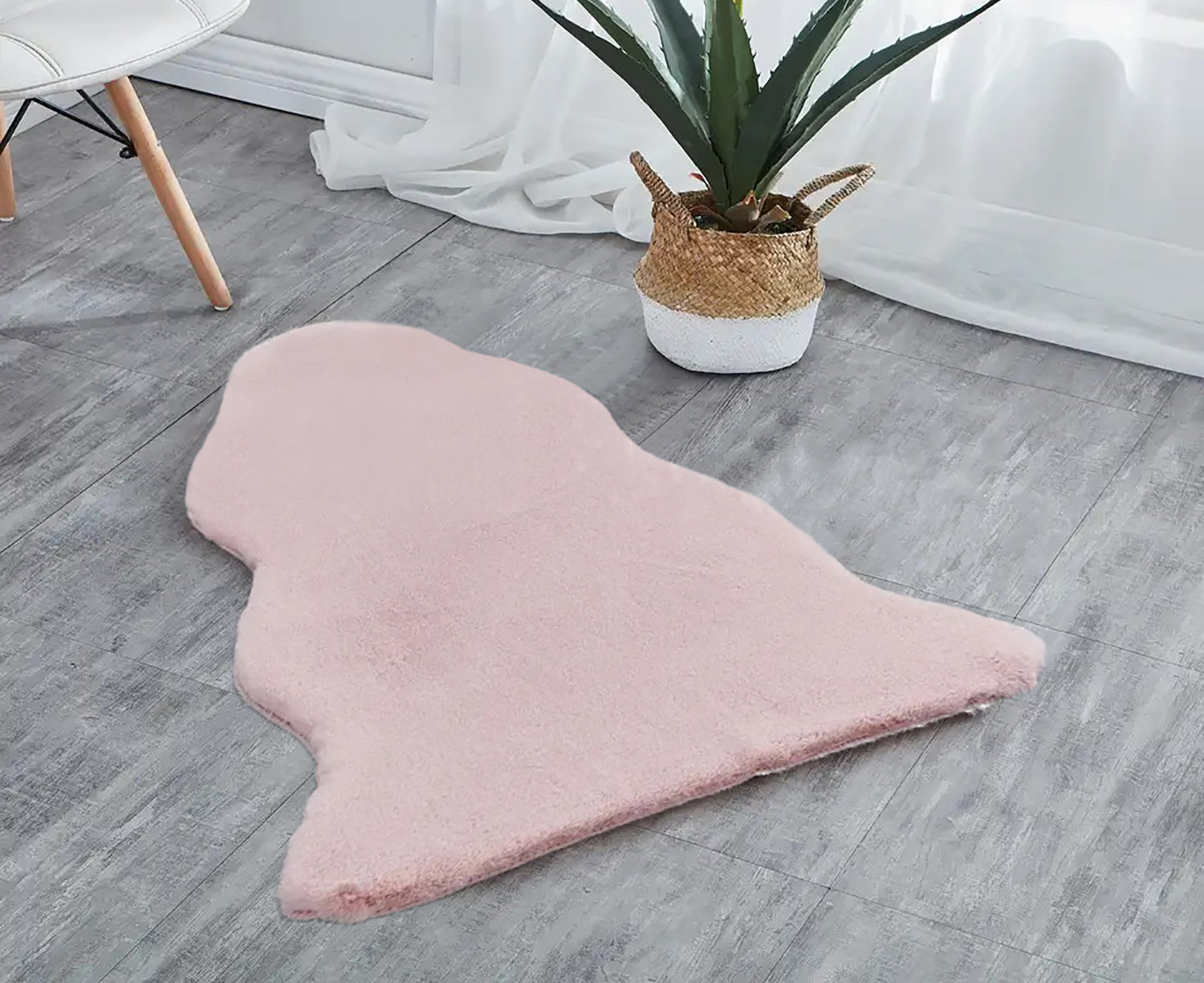 Mercer41 Hanfa Faux Fur Pink Rug | Wayfair