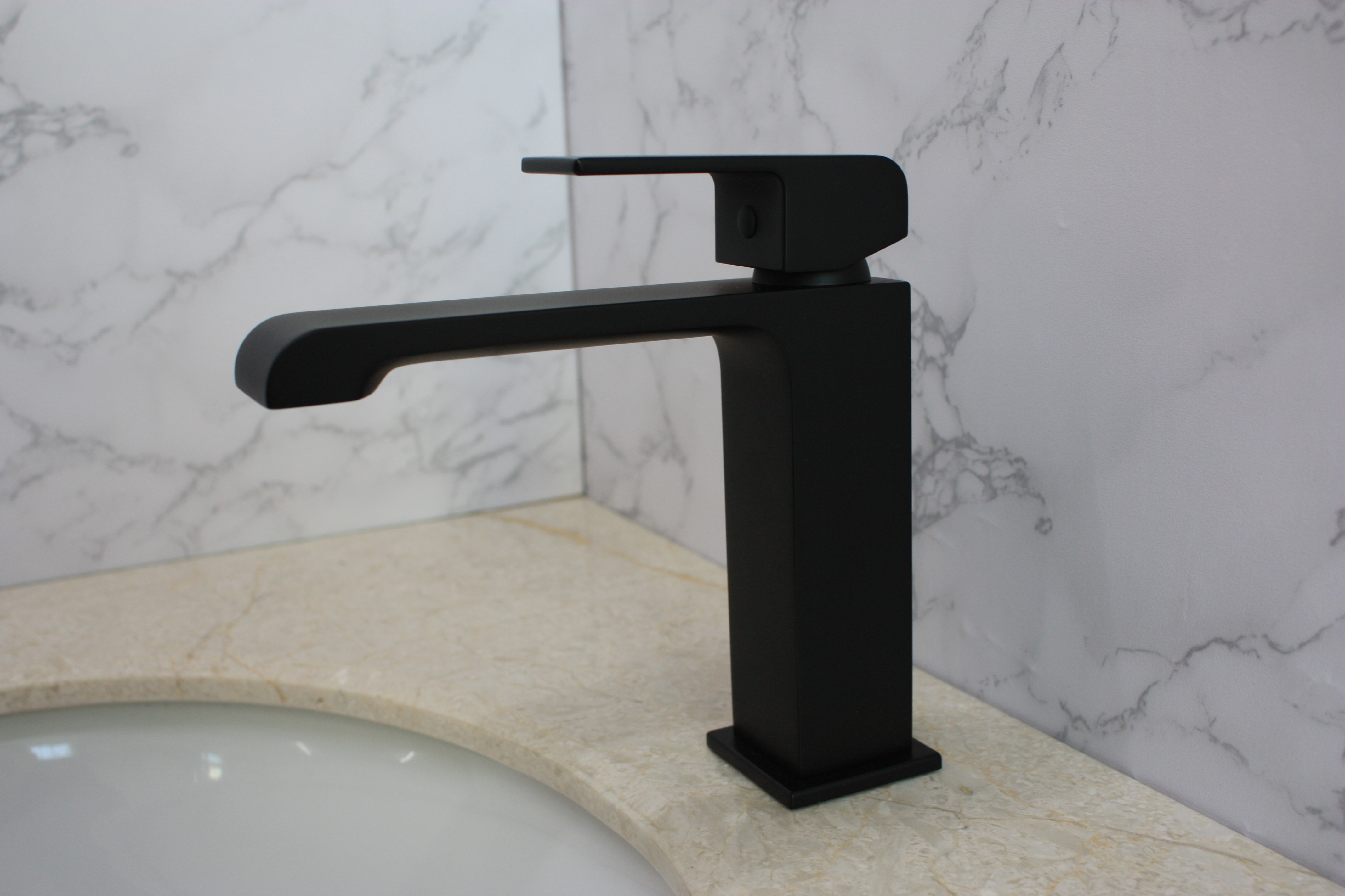 UCore Single Hole Faucet Single-handle Bathroom Faucet with Drain ...