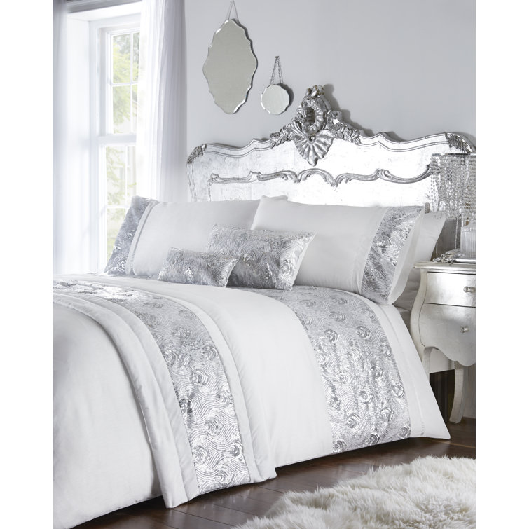 Willa Arlo Interiors Deleo Quilted Sequin Bed Runner & Reviews ...
