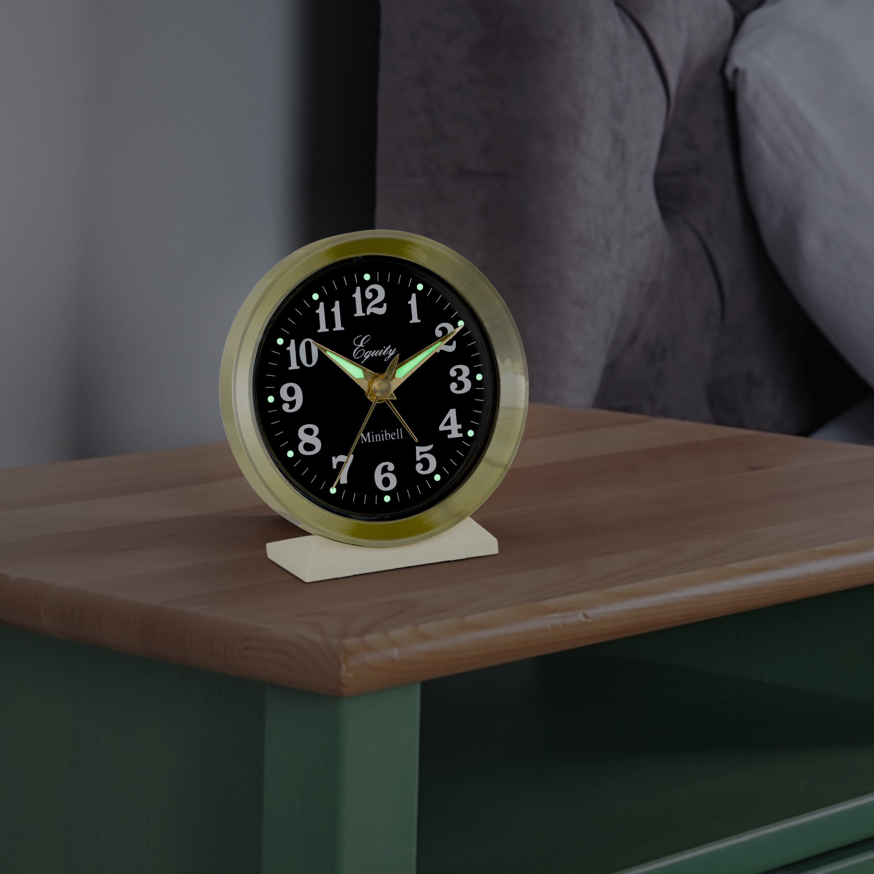 La Crosse Technology Traditional Analog Metal Quartz Tabletop Clock ...