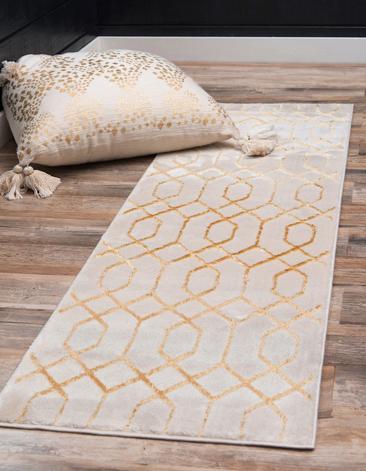 Mercer41 Corando Geometric Ivory/Gold Area Rug | Wayfair