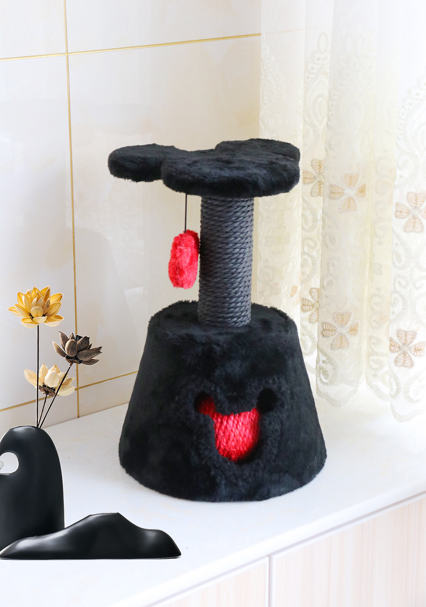 Penn Plax 14" Disney Kitten Activity Centre with Sisal Rope Scratching ...