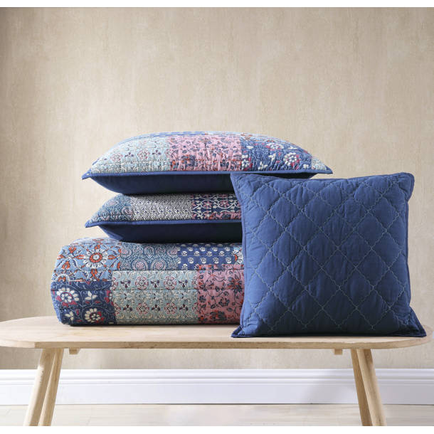 Bungalow Rose Oveda Performance Blue Machine Washable Rug & Reviews ...