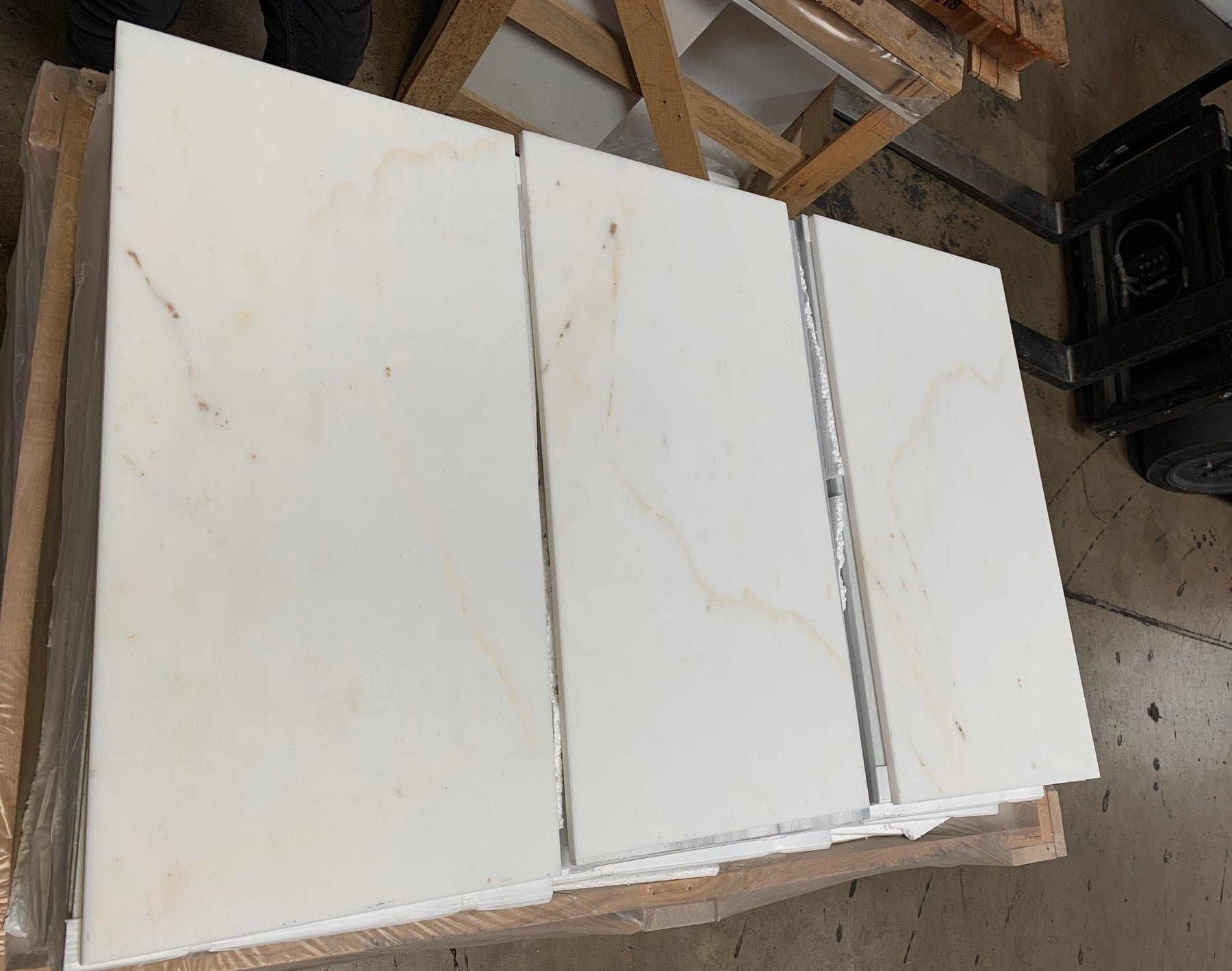Stone & Tile Shoppe, Inc. 2" x 8" Marble Marble Look Wall & Floor Tile ...