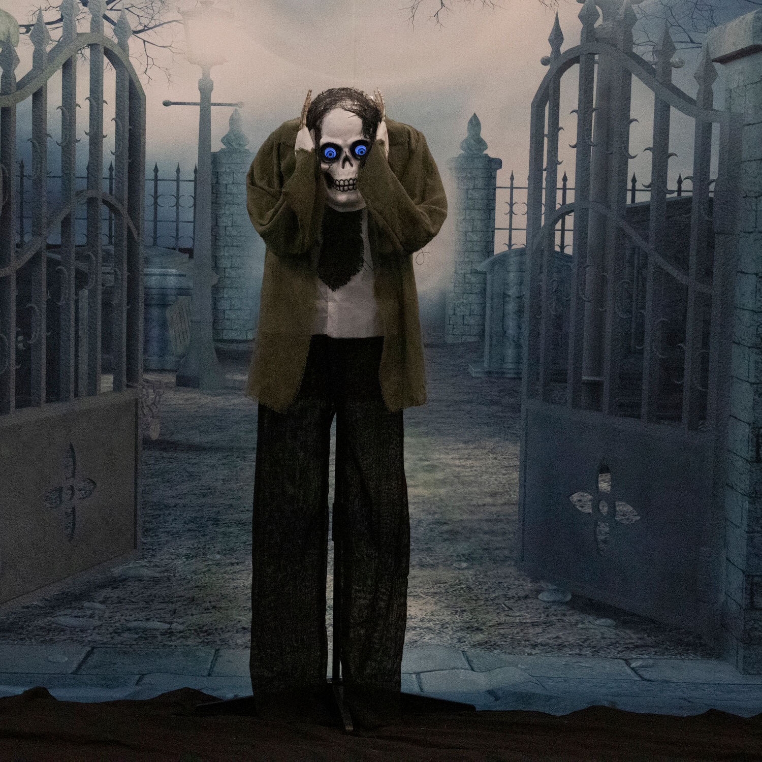 Haunted Hill Farm Reaper Henry the Headless Reaper with Animated Eyes ...