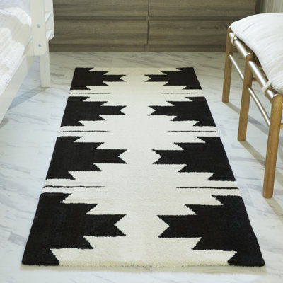 Union Rustic Eberhard Southwestern Black Area Rug & Reviews | Wayfair
