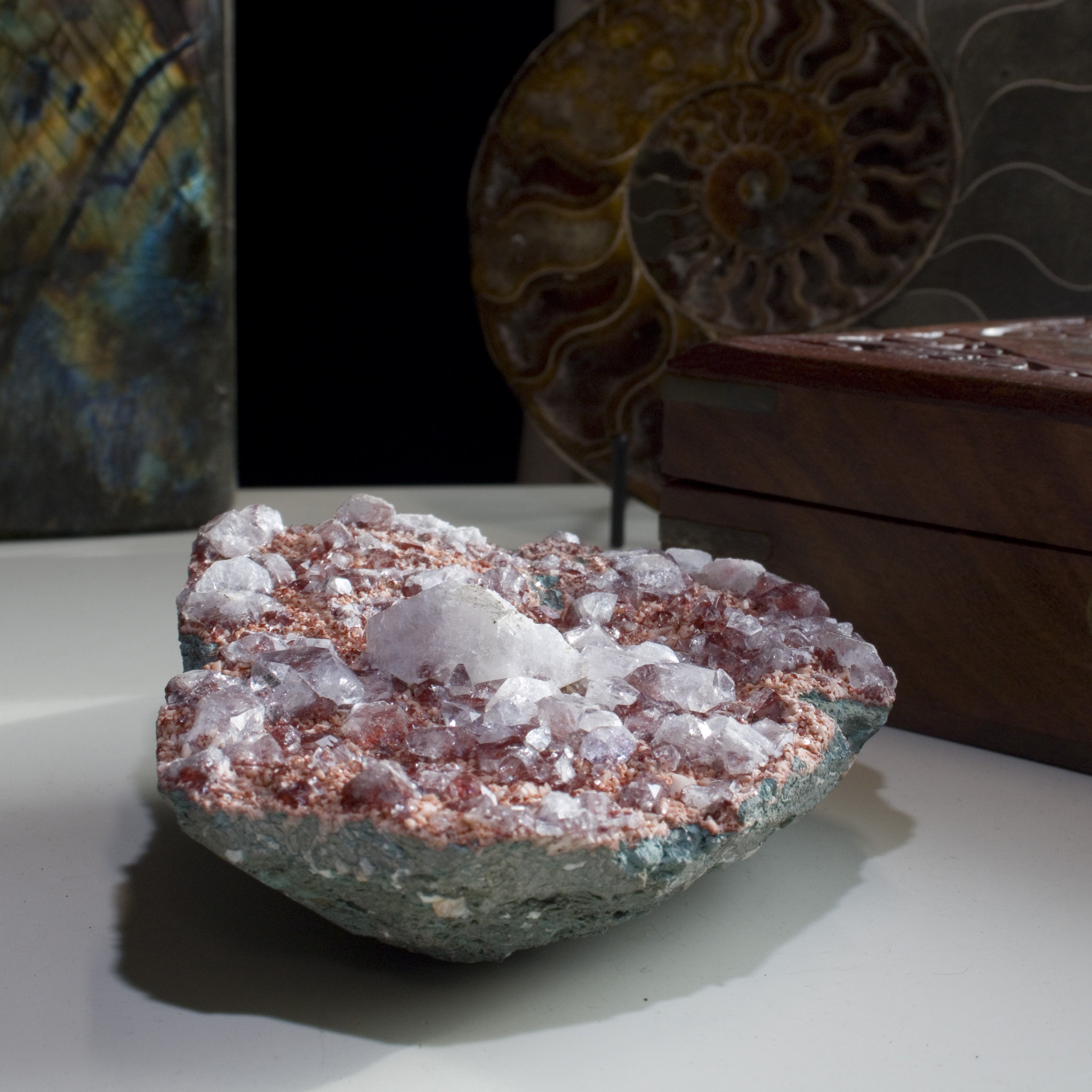 Studio Mineralia Apophyllite on A Hematite-Heulandite Basalt Matrix ...