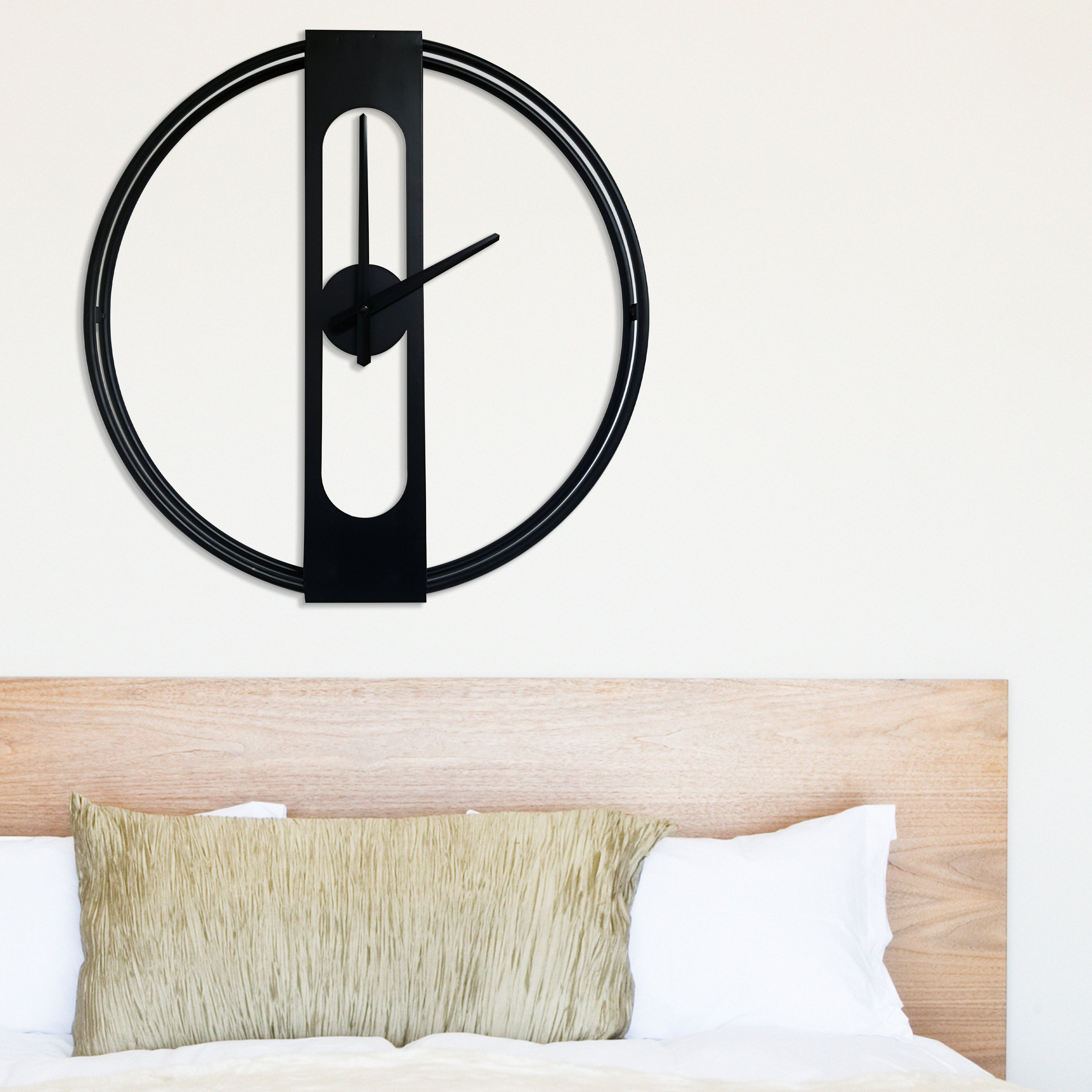 Latitude Run® Braylah Metal Wall Clock & Reviews | Wayfair