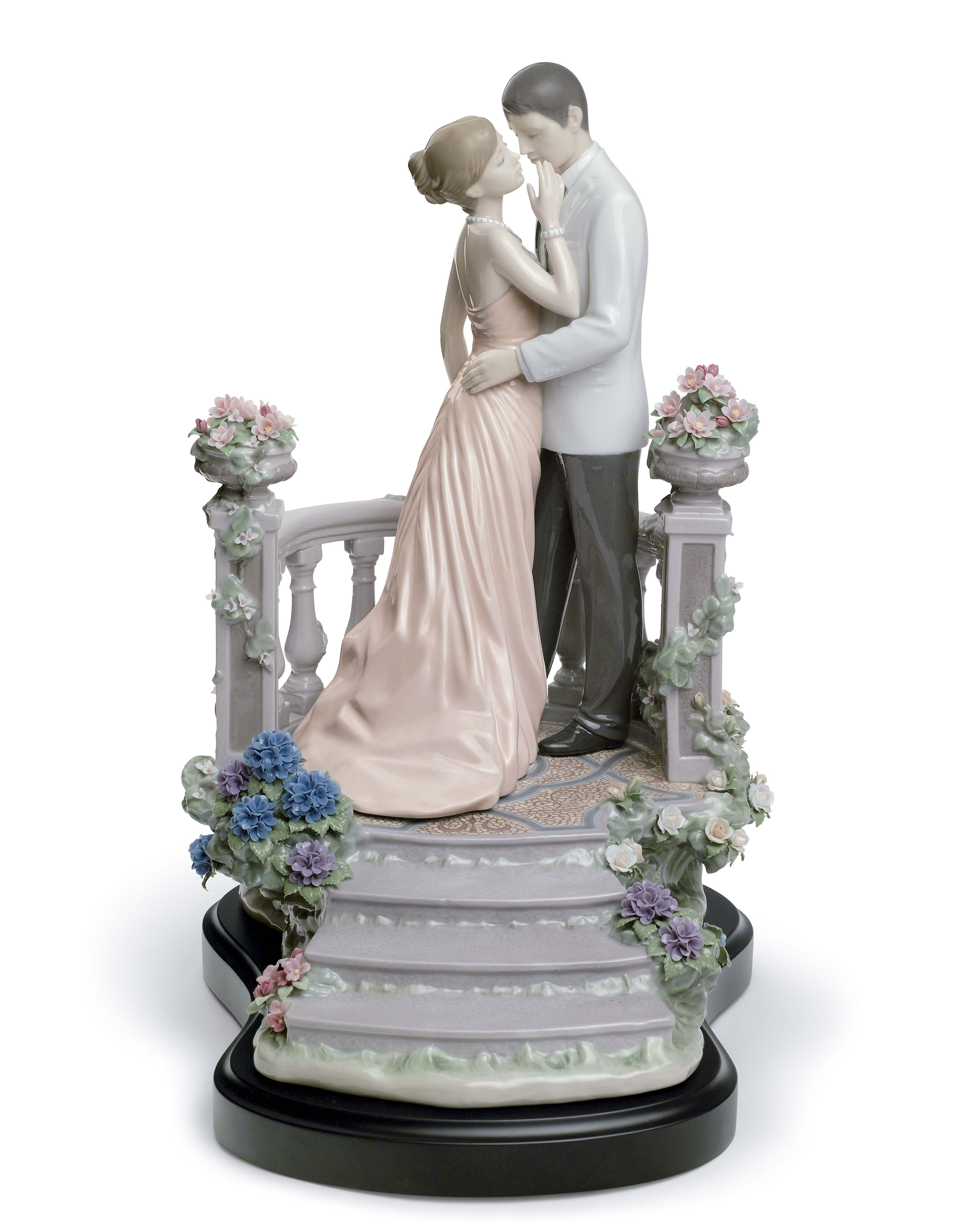 Lladro Moonlight Love Couple Figurine | Perigold