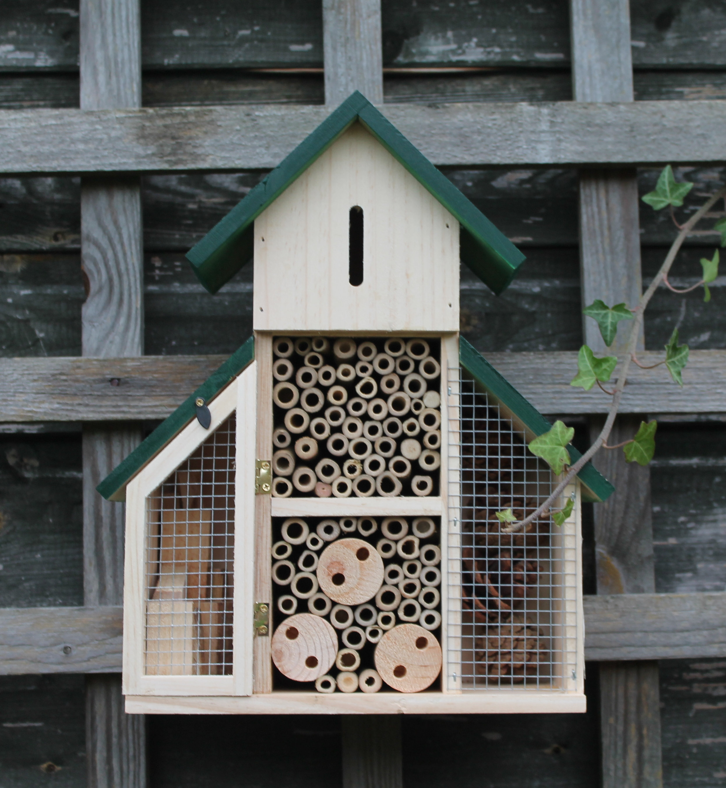 Dakota Fields Naewe Mounted Bumblebee House | Wayfair.co.uk