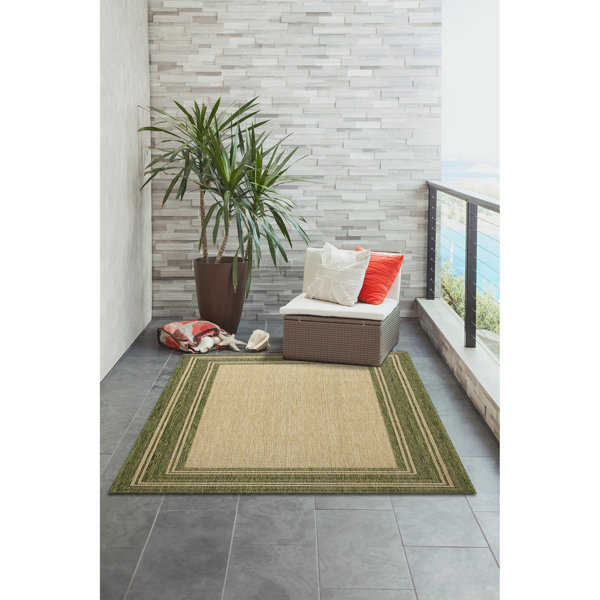 Dovecove Bugbee Machine Woven / Power Loomed Green Indoor/Outdoor Rug ...