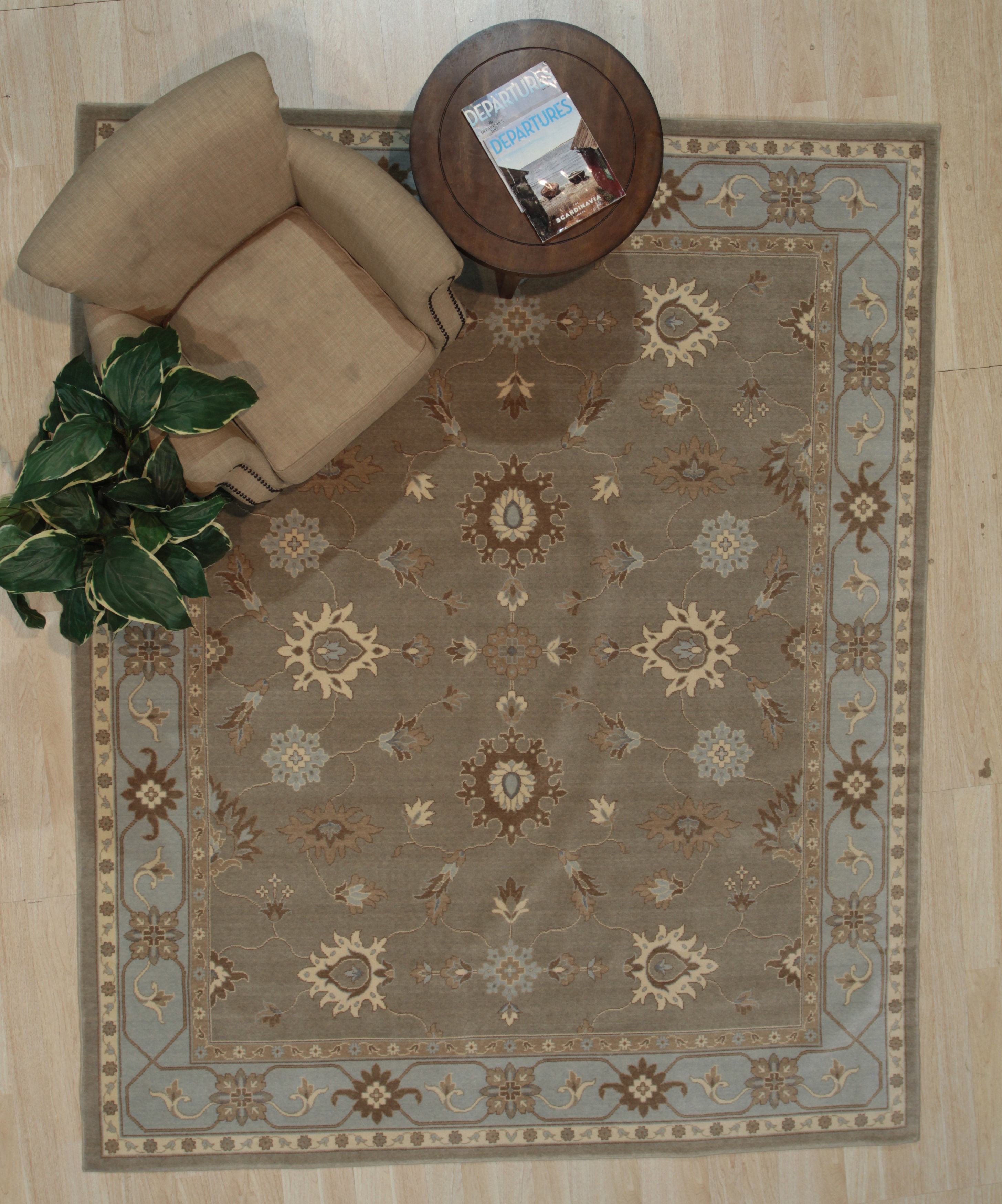 Charlton Home® Machine-Made Wool Ivory Traditional Oriental Oushak Rug ...