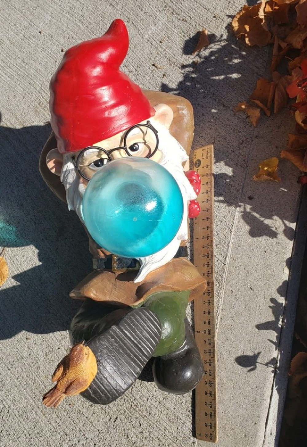 Arlmont & Co. Klaudija Lying down Blowing Bubbles Garden Gnome ...