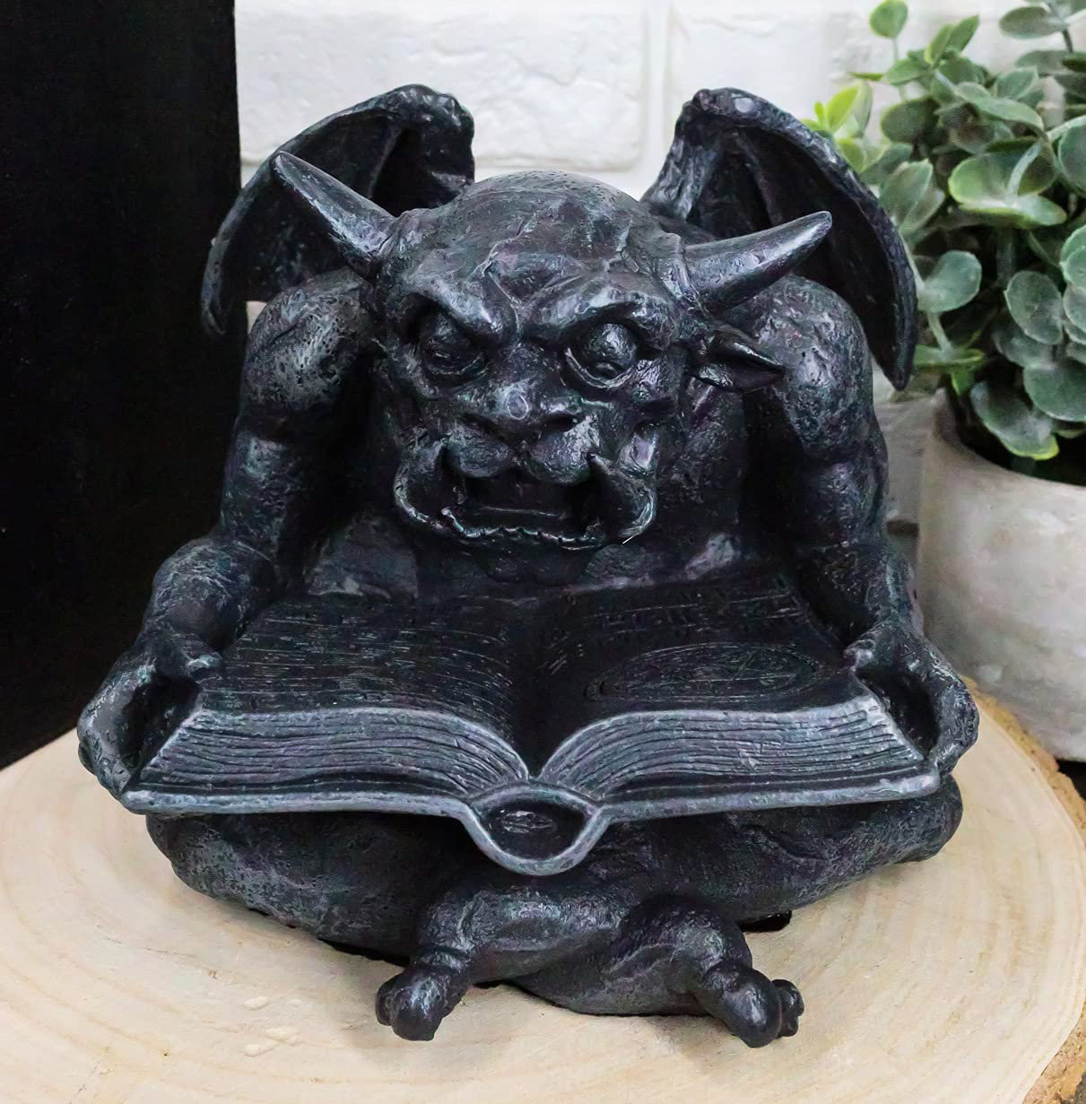 Trinx Dequantae Ebros Gothic Spellcaster Horned Demon Imp Gargoyle with ...